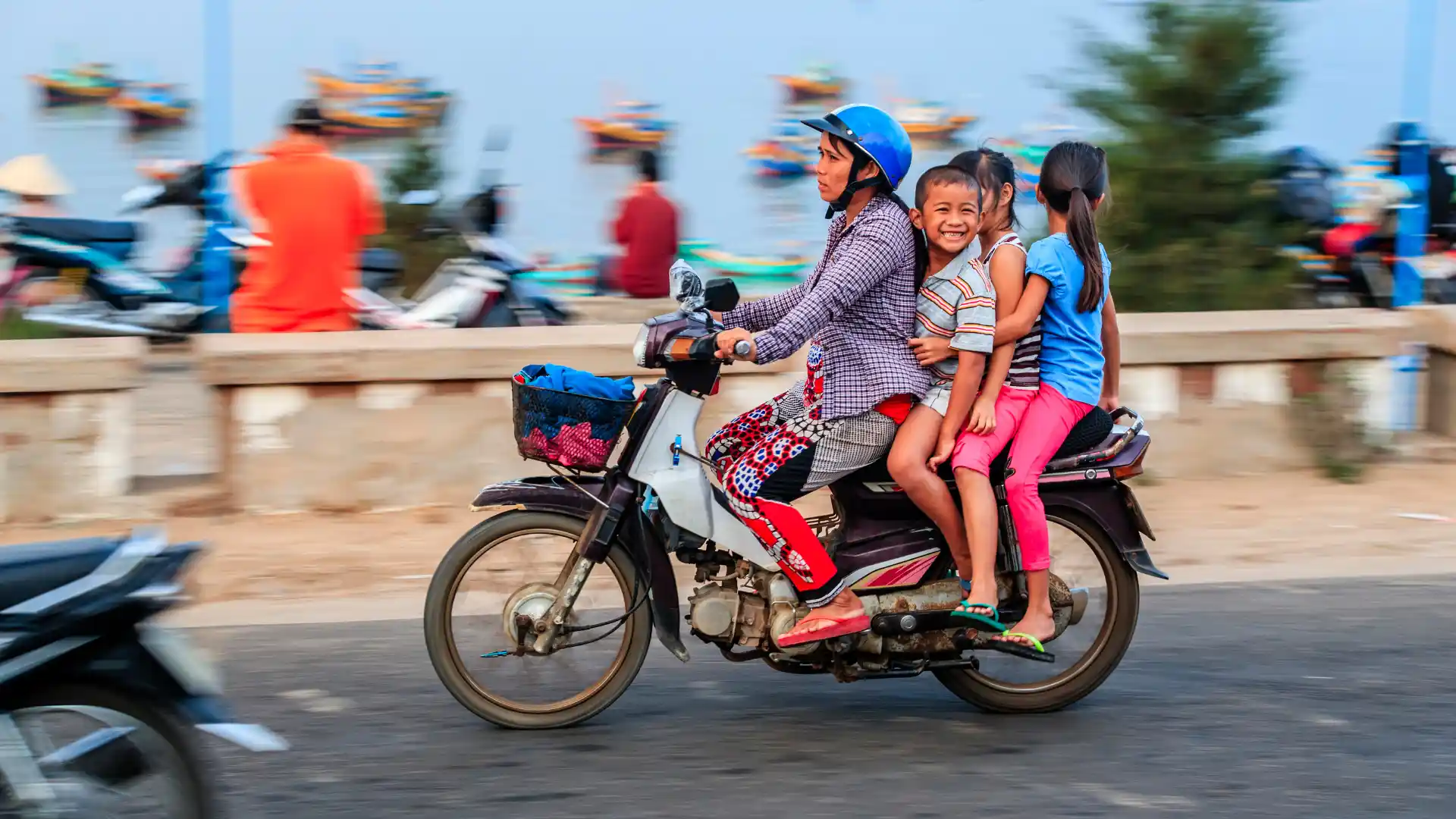 What Age Can a Child Ride On The Back of a Motorcycle?